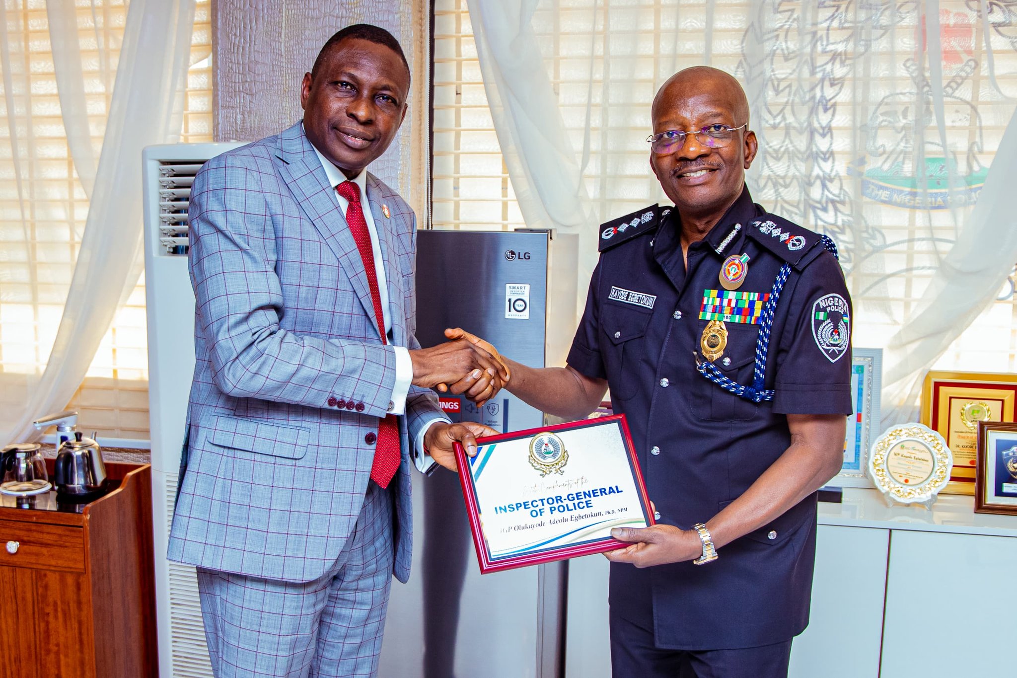EFCC Chairman, Ola Olukoyede visits IGP Kayode Egbetokun + Photos ...